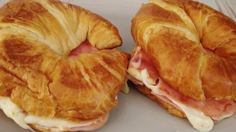 Sandwich de cuernitos | Actualizado marzo 2023